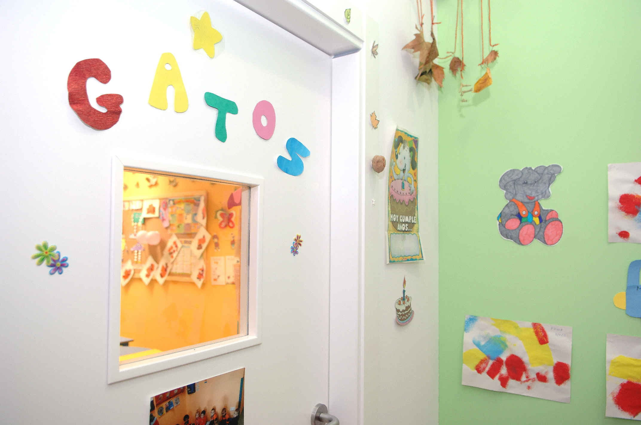 Aula 1 y 2 años entrada | Escuela Infantil y parque de bolas Chulapos